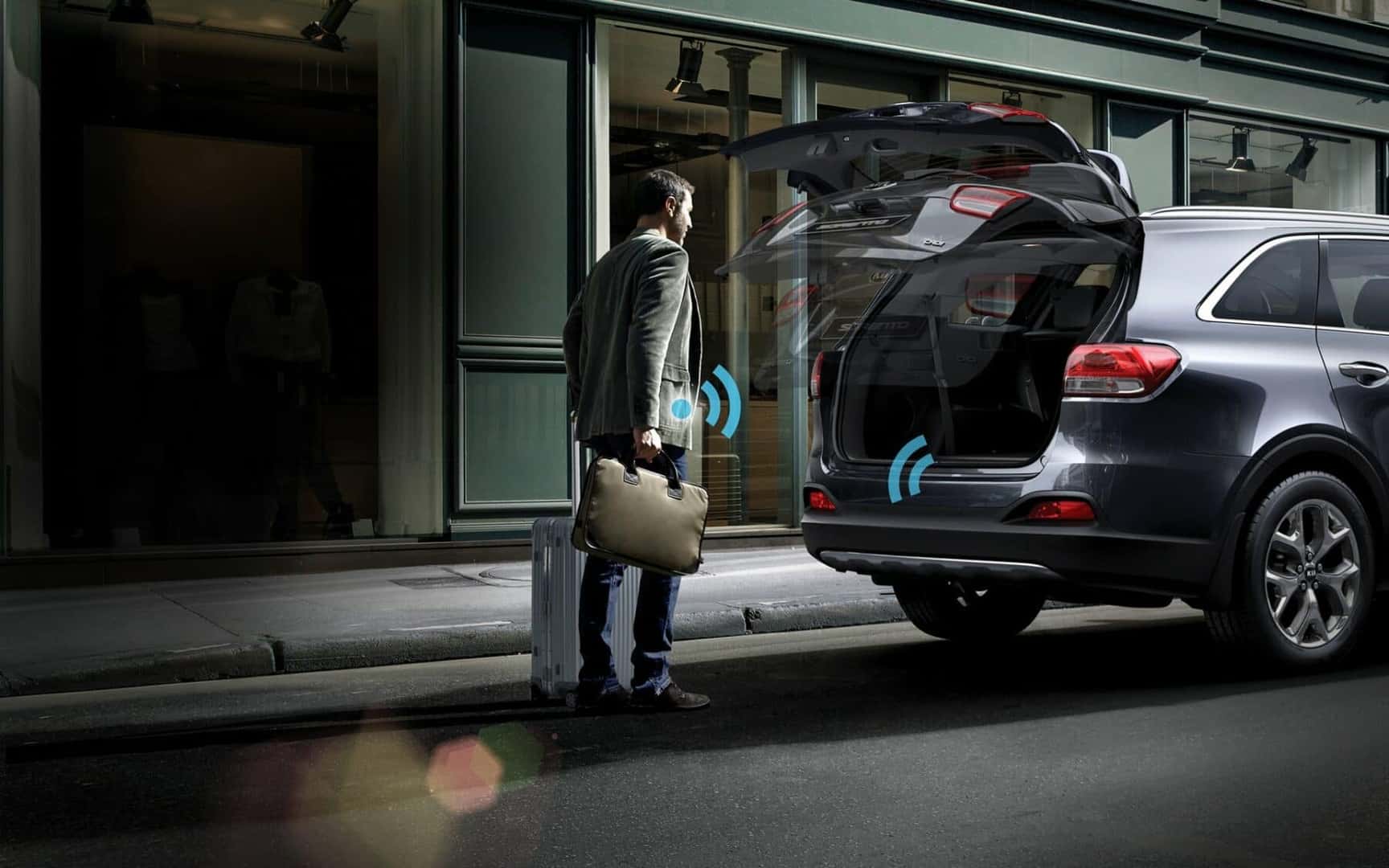 Using the Kia Smart Power Liftgate - Advanced Features - Model Research