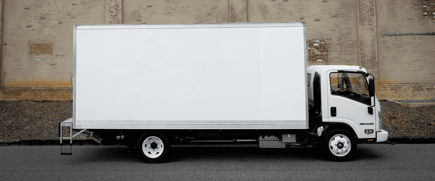Isuzu vs Sprinter vs Transit: Best Truck for Las Vegas Businesses